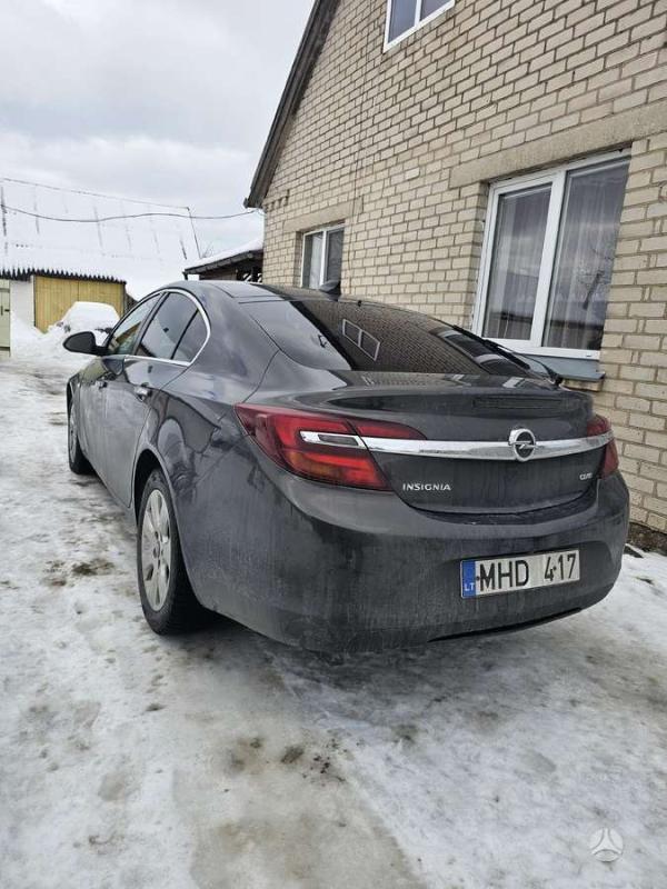 Grey Opel Insignia 2016 in Ukmerge, with an engine capacity of 1.60 L and mileage of 300 thousand km for 4500 €, photo 4 on AUTOMOTO.COM.LV