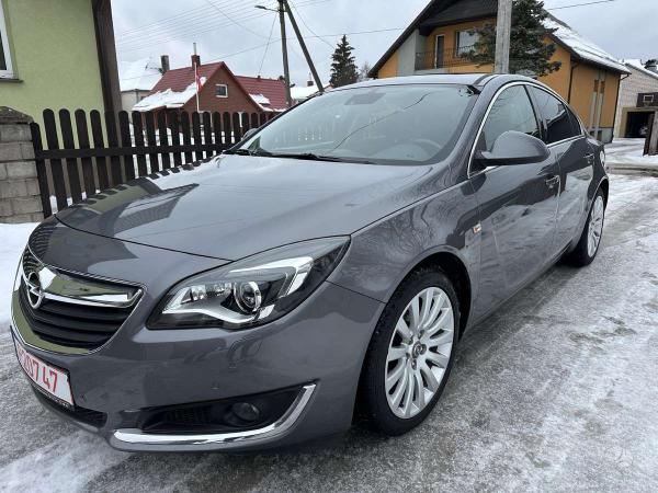 Grey Opel Insignia 2016 in Prienai, with an engine capacity of 1.96 L and mileage of 204 thousand km for 5900 €, photo 1 on AUTOMOTO.COM.LV