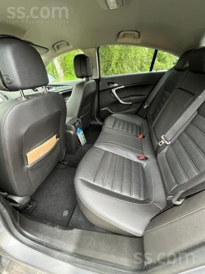 Pelēks Opel Insignia 2016 Rīga, ar dzinēja tilpumu 1.60 L un nobraukumu 252 tūkst. km par 7000 €, foto 12 vietnē AUTOMOTO.COM.LV