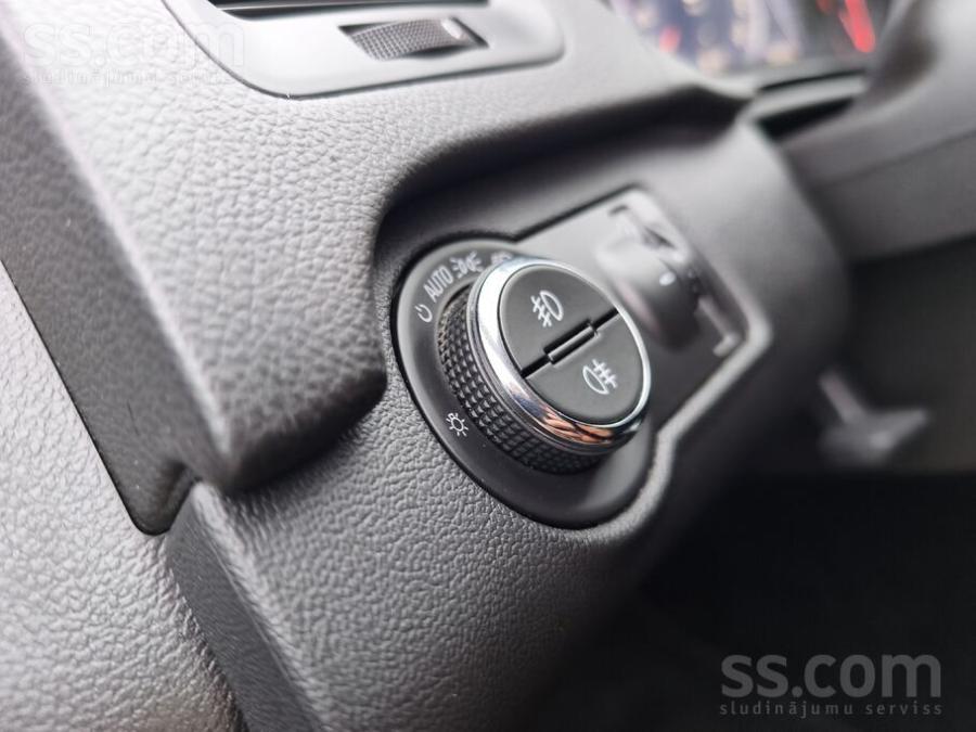 Pelēks Opel Insignia 2016 Liepāja, ar dzinēja tilpumu 1.60 L un nobraukumu 99 tūkst. km par 6350 €, foto 12 vietnē AUTOMOTO.COM.LV