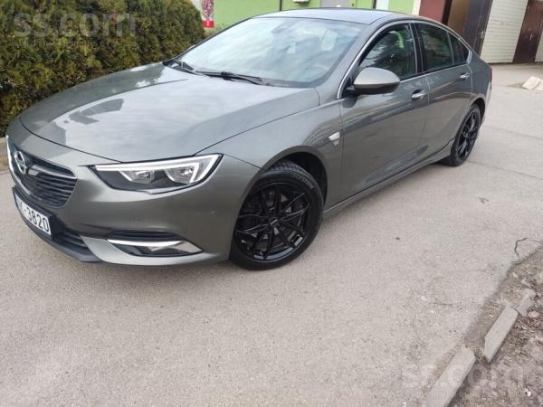 Grey Opel Insignia 2017 in Riga, with an engine capacity of 1.60 L and mileage of 0 thousand km for 6250 €, photo 1 on AUTOMOTO.COM.LV