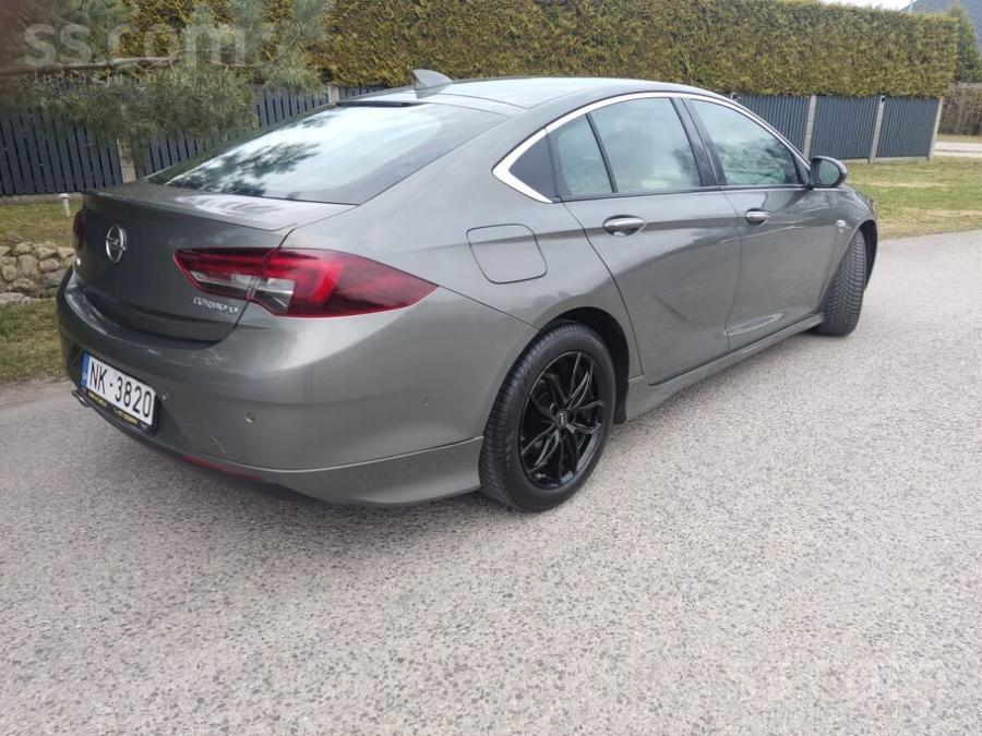 Grey Opel Insignia 2017 in Riga, with an engine capacity of 1.60 L and mileage of 0 thousand km for 6250 €, photo 14 on AUTOMOTO.COM.LV