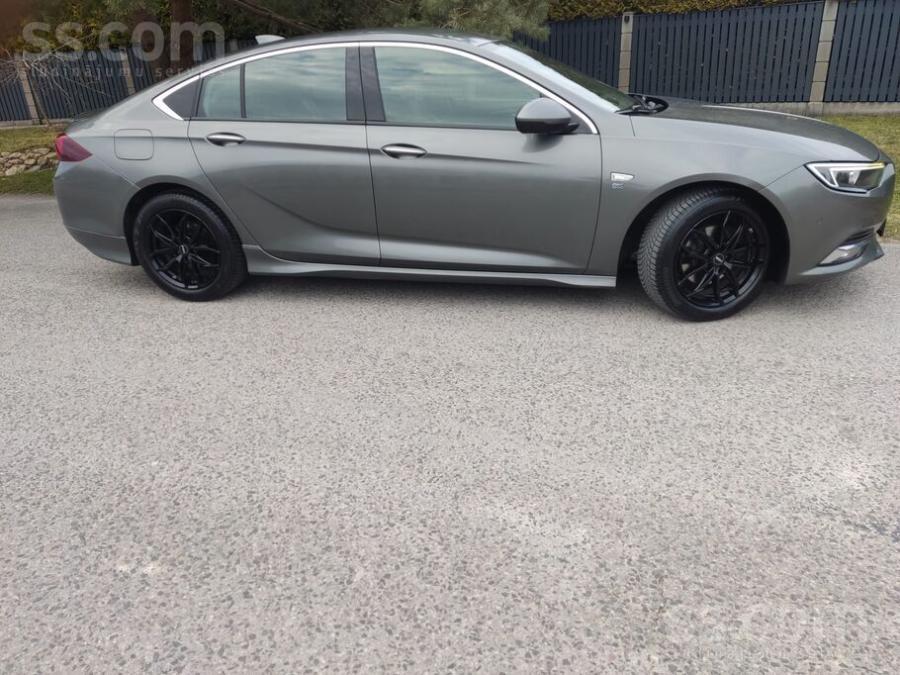 Grey Opel Insignia 2017 in Riga, with an engine capacity of 1.60 L and mileage of 0 thousand km for 6250 €, photo 15 on AUTOMOTO.COM.LV