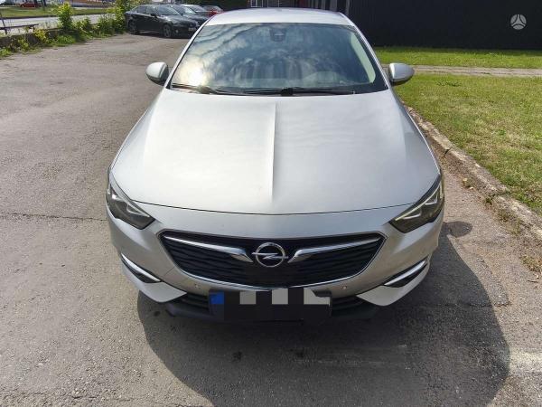 Grey Opel Insignia 2017 in Klaipeda, with an engine capacity of 1.60 L and mileage of 156 thousand km for 8400 €, photo 2 on AUTOMOTO.COM.LV