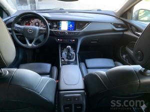 Grey Opel Insignia 2017 in Riga, with an engine capacity of 1.60 L and mileage of 191 thousand km for 9500 €, photo 6 on AUTOMOTO.COM.LV