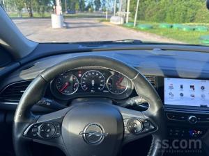 Grey Opel Insignia 2017 in Riga, with an engine capacity of 1.60 L and mileage of 191 thousand km for 9500 €, photo 7 on AUTOMOTO.COM.LV