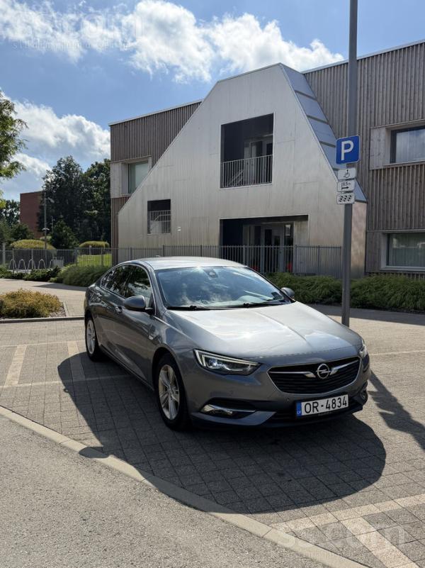 Pelēks Opel Insignia 2017 Rīga, ar dzinēja tilpumu 1.60 L un nobraukumu 194 tūkst. km par 8695 €, foto 1 vietnē AUTOMOTO.COM.LV