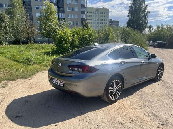Grey Opel Insignia 2017 in Alytus, with an engine capacity of 1.60 L and mileage of 284 thousand km for 7500 €, photo 7 on AUTOMOTO.COM.LV