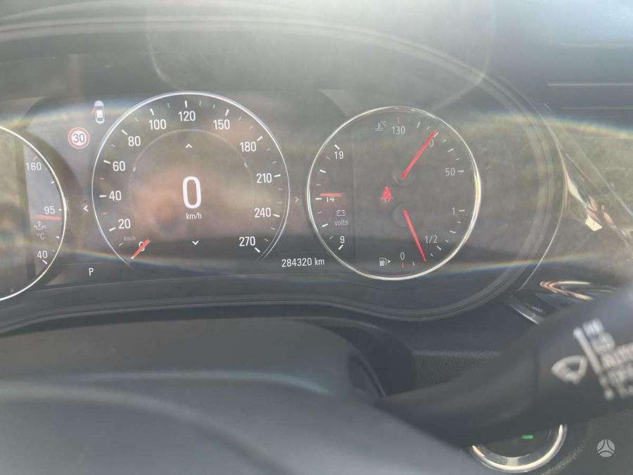Pelēks Opel Insignia 2017 Alīta, ar dzinēja tilpumu 1.60 L un nobraukumu 284 tūkst. km par 7500 €, foto 10 vietnē AUTOMOTO.COM.LV