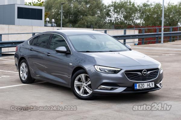 Grey Opel Insignia 2017 in Tartu, with an engine capacity of 1.60 L and mileage of 210 thousand km for 8499 €, photo 4 on AUTOMOTO.COM.LV