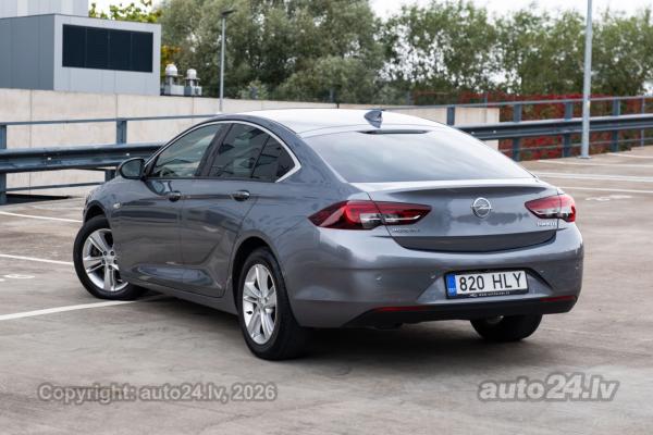 Grey Opel Insignia 2017 in Tartu, with an engine capacity of 1.60 L and mileage of 210 thousand km for 8499 €, photo 5 on AUTOMOTO.COM.LV