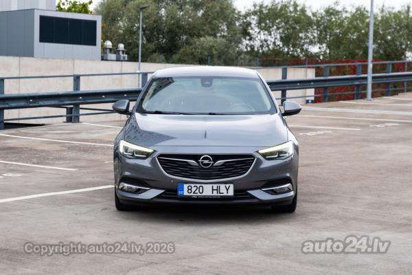 Grey Opel Insignia 2017 in Tartu, with an engine capacity of 1.60 L and mileage of 210 thousand km for 8499 €, photo 6 on AUTOMOTO.COM.LV