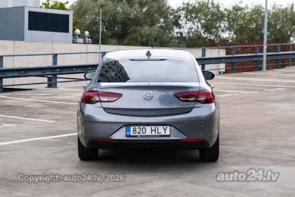 Grey Opel Insignia 2017 in Tartu, with an engine capacity of 1.60 L and mileage of 210 thousand km for 8499 €, photo 7 on AUTOMOTO.COM.LV
