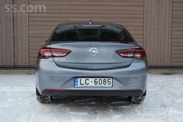 Grey Opel Insignia 2018 in Jelgava, with an engine capacity of 1.60 L and mileage of 151 thousand km for 9800 €, photo 6 on AUTOMOTO.COM.LV