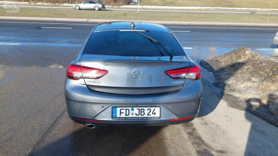 Grey Opel Insignia 2018 in Kaunas, with an engine capacity of 2.00 L and mileage of 283 thousand km for 9700 €, photo 9 on AUTOMOTO.COM.LV