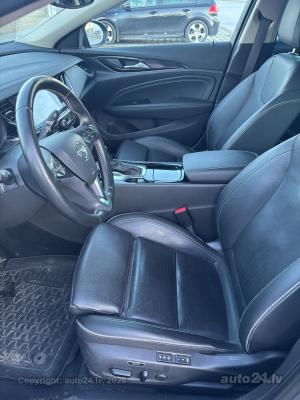 Grey Opel Insignia 2018 in Tartu, with an engine capacity of 1.50 L and mileage of 171 thousand km for 11999 €, photo 5 on AUTOMOTO.COM.LV