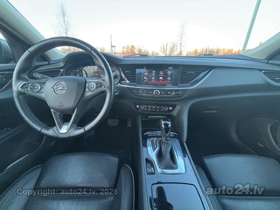 Grey Opel Insignia 2018 in Tartu, with an engine capacity of 1.50 L and mileage of 171 thousand km for 11999 €, photo 12 on AUTOMOTO.COM.LV
