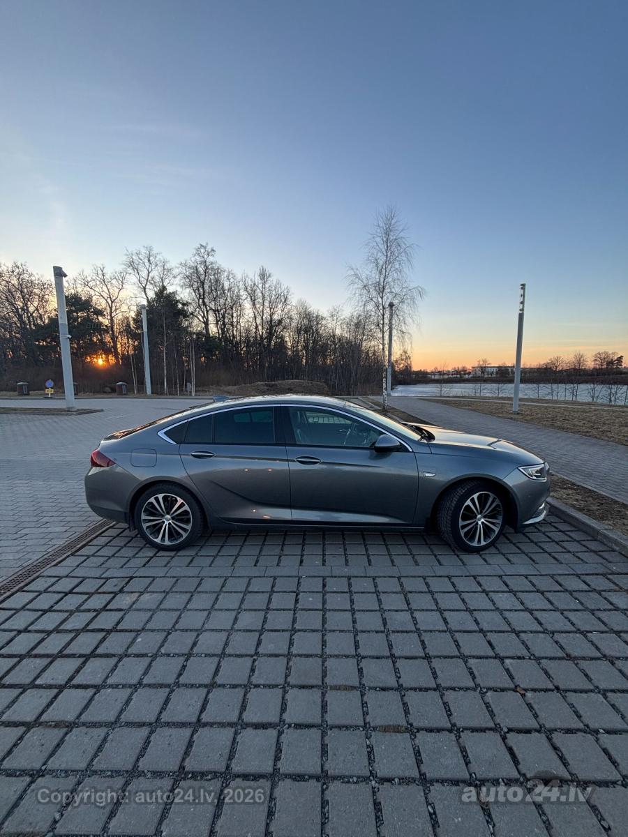 Grey Opel Insignia 2018 in Tartu, with an engine capacity of 1.50 L and mileage of 171 thousand km for 11999 €, photo 14 on AUTOMOTO.COM.LV