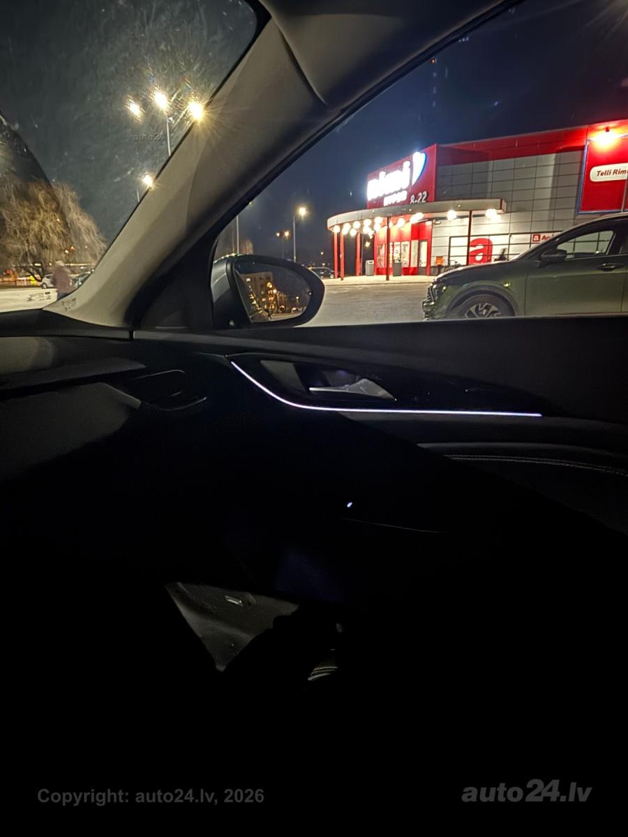 Grey Opel Insignia 2018 in Tartu, with an engine capacity of 1.50 L and mileage of 171 thousand km for 11999 €, photo 22 on AUTOMOTO.COM.LV