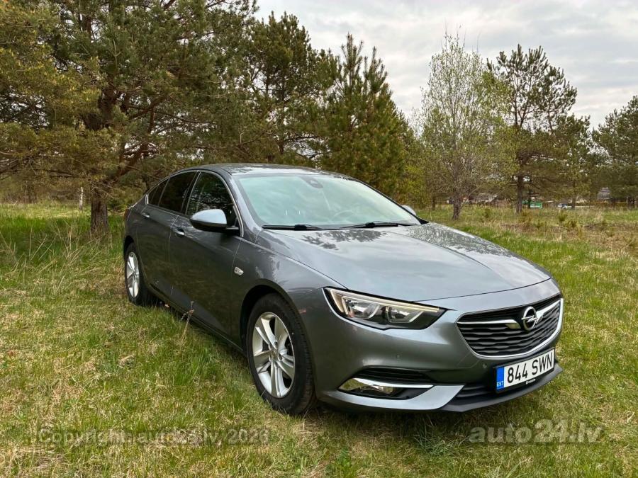 Grey Opel Insignia 2019 in Tallinn, with an engine capacity of 1.50 L and mileage of 127 thousand km for 11900 €, photo 1 on AUTOMOTO.COM.LV