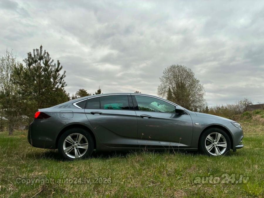 Grey Opel Insignia 2019 in Tallinn, with an engine capacity of 1.50 L and mileage of 127 thousand km for 11900 €, photo 5 on AUTOMOTO.COM.LV