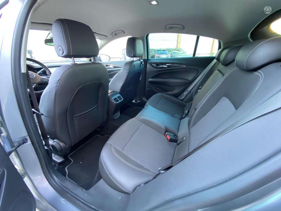Grey Opel Insignia 2019 in Klaipeda, with an engine capacity of 1.96 L and mileage of 154 thousand km for 14500 €, photo 9 on AUTOMOTO.COM.LV