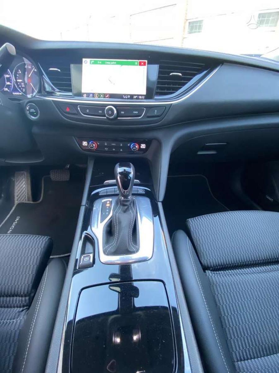 Grey Opel Insignia 2019 in Klaipeda, with an engine capacity of 1.96 L and mileage of 154 thousand km for 14500 €, photo 12 on AUTOMOTO.COM.LV