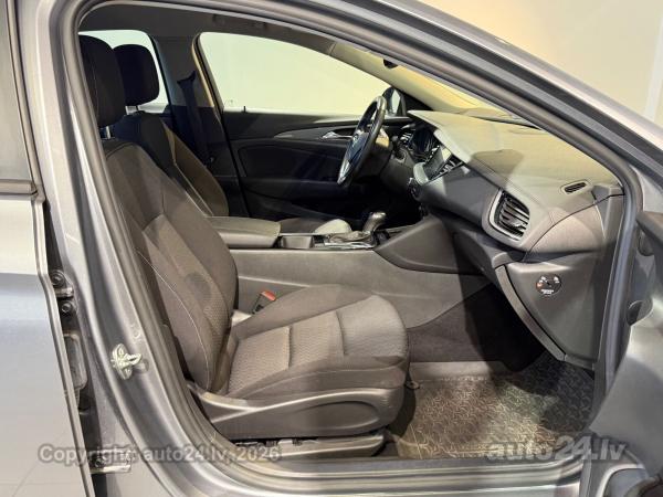 Grey Opel Insignia 2019 in Tallinn, with an engine capacity of 1.50 L and mileage of 105 thousand km for 12990 €, photo 10 on AUTOMOTO.COM.LV