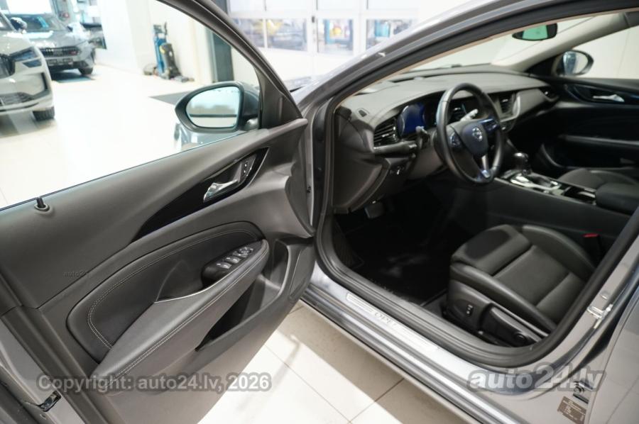 Grey Opel Insignia 2019 in Tallinn, with an engine capacity of 1.60 L and mileage of 45 thousand km for 16500 €, photo 13 on AUTOMOTO.COM.LV