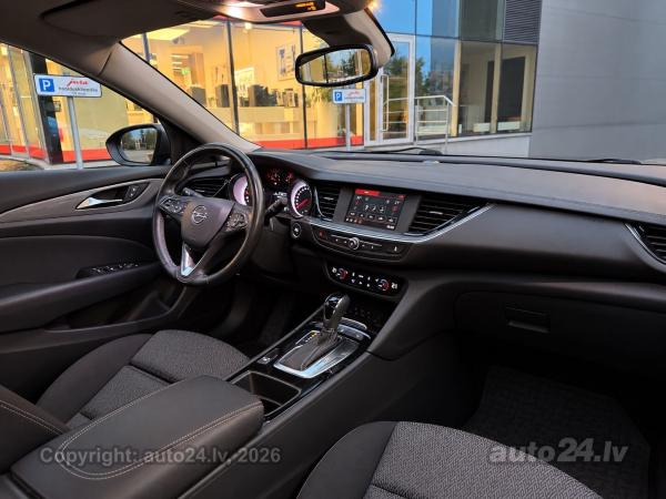 Grey Opel Insignia 2019 in Tallinn, with an engine capacity of 1.50 L and mileage of 127 thousand km for 12990 €, photo 11 on AUTOMOTO.COM.LV