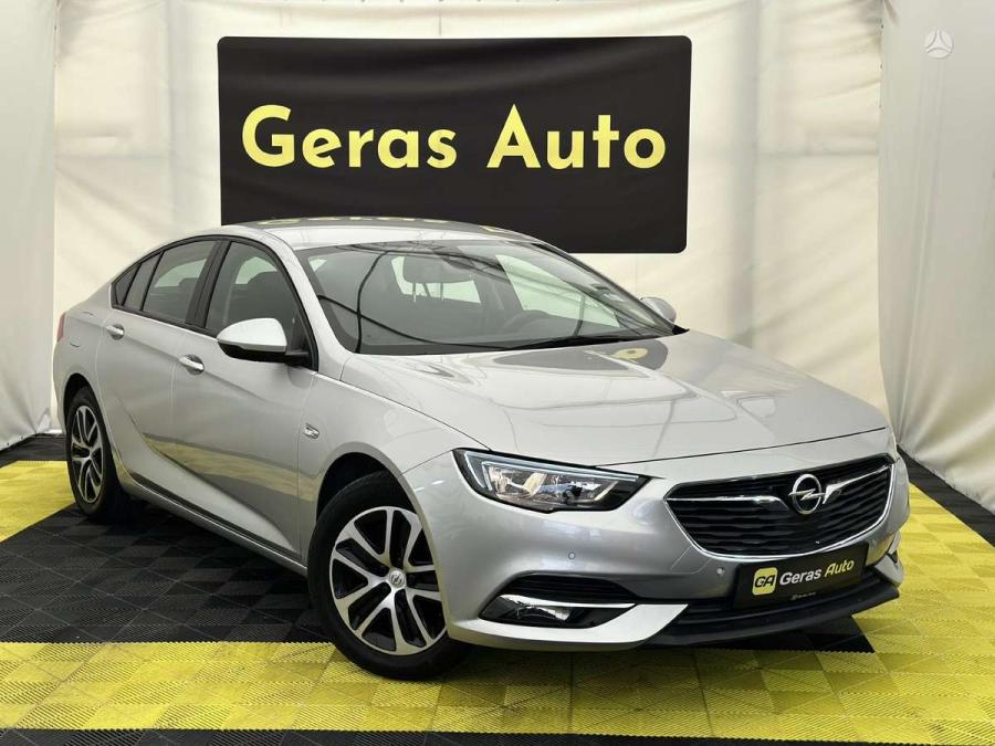Grey Opel Insignia 2020 in Vilnius, with an engine capacity of 1.60 L and mileage of 43 thousand km for 15950 €, photo 3 on AUTOMOTO.COM.LV