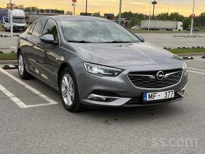 Grey Opel Insignia 2020 in Riga, with an engine capacity of 2.00 L and mileage of 107 thousand km for 14550 €, photo  on AUTOMOTO.COM.LV