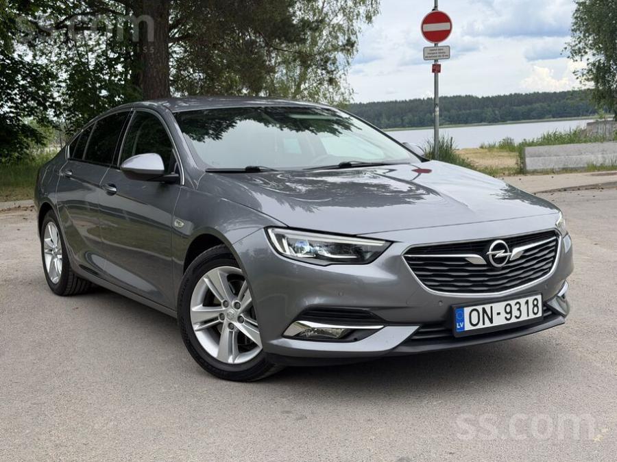 Pelēks Opel Insignia 2020 Rīga, ar dzinēja tilpumu 2.00 L un nobraukumu 107 tūkst. km par 13750 €, foto 1 vietnē AUTOMOTO.COM.LV