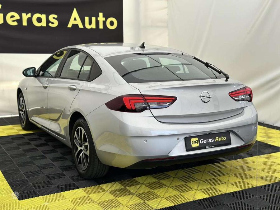 Grey Opel Insignia 2020 in Vilnius, with an engine capacity of 1.60 L and mileage of 43 thousand km for 13300 €, photo 7 on AUTOMOTO.COM.LV