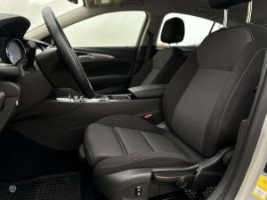 Grey Opel Insignia 2020 in Vilnius, with an engine capacity of 1.60 L and mileage of 43 thousand km for 13300 €, photo 11 on AUTOMOTO.COM.LV