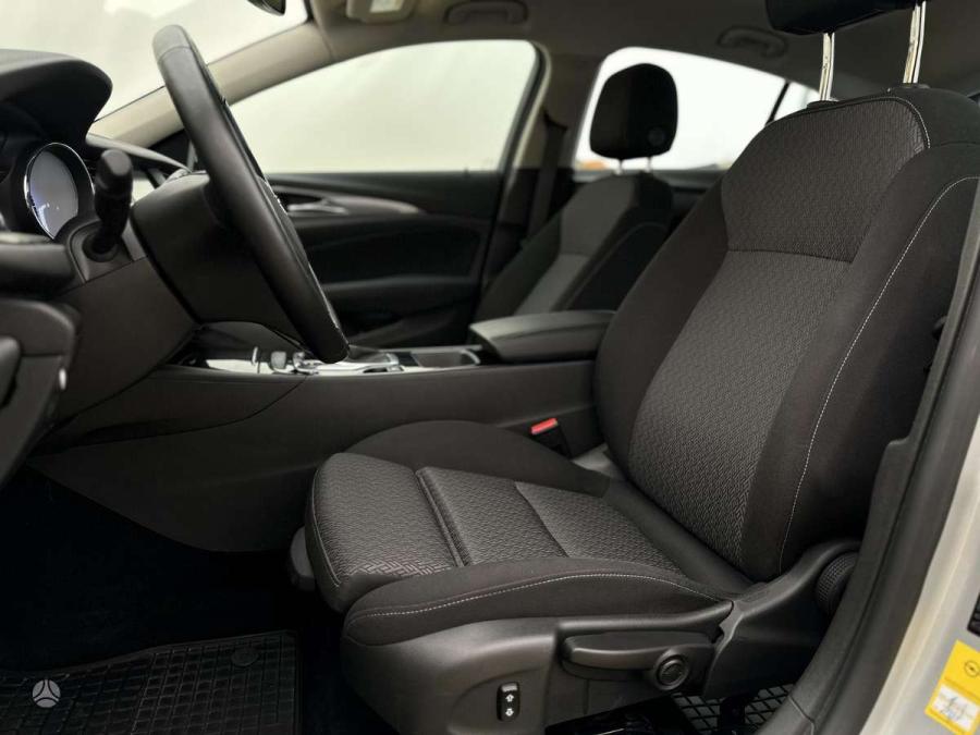 Grey Opel Insignia 2020 in Vilnius, with an engine capacity of 1.60 L and mileage of 43 thousand km for 13300 €, photo 11 on AUTOMOTO.COM.LV