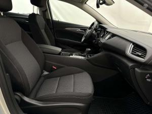 Grey Opel Insignia 2020 in Vilnius, with an engine capacity of 1.60 L and mileage of 43 thousand km for 13300 €, photo 14 on AUTOMOTO.COM.LV