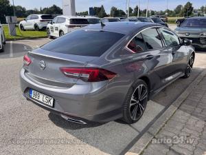 Grey Opel Insignia 2021 in Viljandi, with an engine capacity of 2.00 L and mileage of 118 thousand km for 18990 €, photo 5 on AUTOMOTO.COM.LV