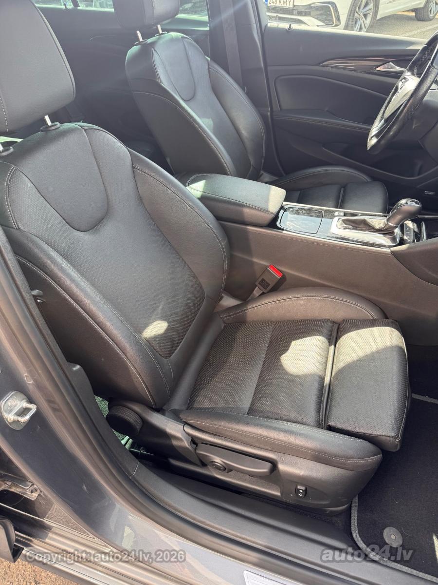 Grey Opel Insignia 2021 in Viljandi, with an engine capacity of 2.00 L and mileage of 118 thousand km for 18990 €, photo 6 on AUTOMOTO.COM.LV