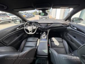 Grey Opel Insignia 2021 in Viljandi, with an engine capacity of 2.00 L and mileage of 118 thousand km for 18990 €, photo 9 on AUTOMOTO.COM.LV