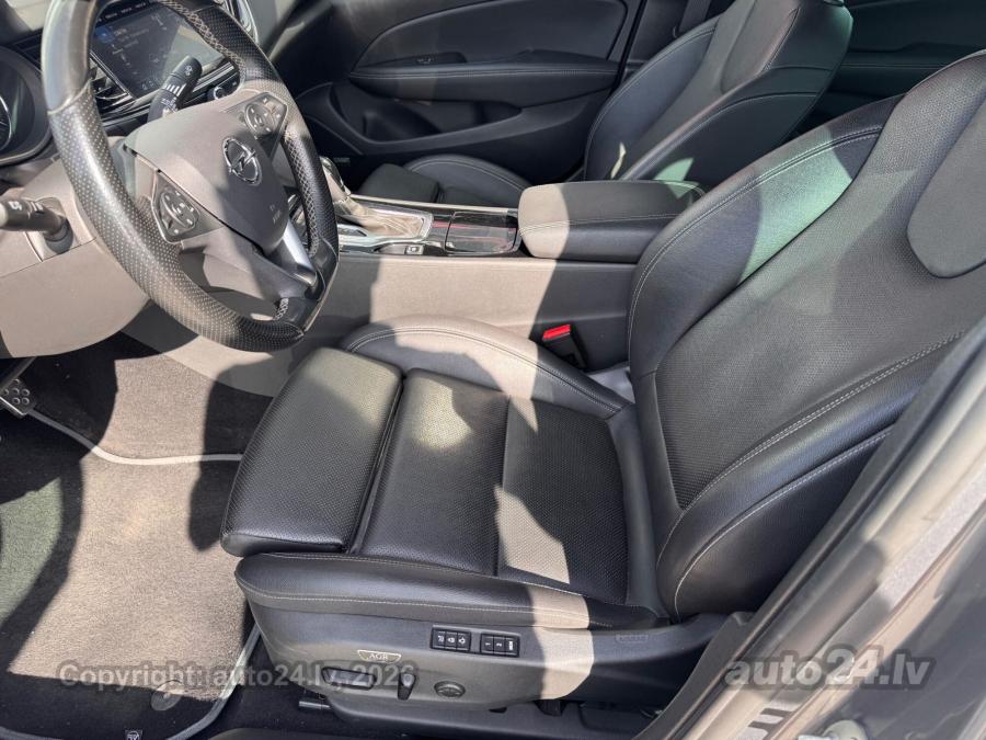 Grey Opel Insignia 2021 in Viljandi, with an engine capacity of 2.00 L and mileage of 118 thousand km for 18990 €, photo 11 on AUTOMOTO.COM.LV