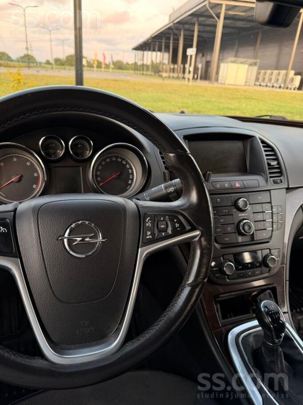 Pelēks Opel Insignia 2008 Saldus, ar dzinēja tilpumu 2.00 L un nobraukumu 287 tūkst. km par 3400 €, foto 5 vietnē AUTOMOTO.COM.LV