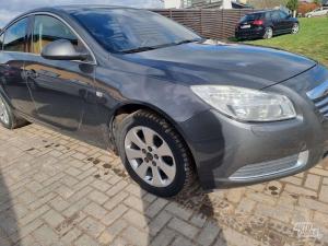 Grey Opel Insignia 2009 in Kaunas, with an engine capacity of 1.80 L and mileage of 278 thousand km for 2730 €, photo 2 on AUTOMOTO.COM.LV