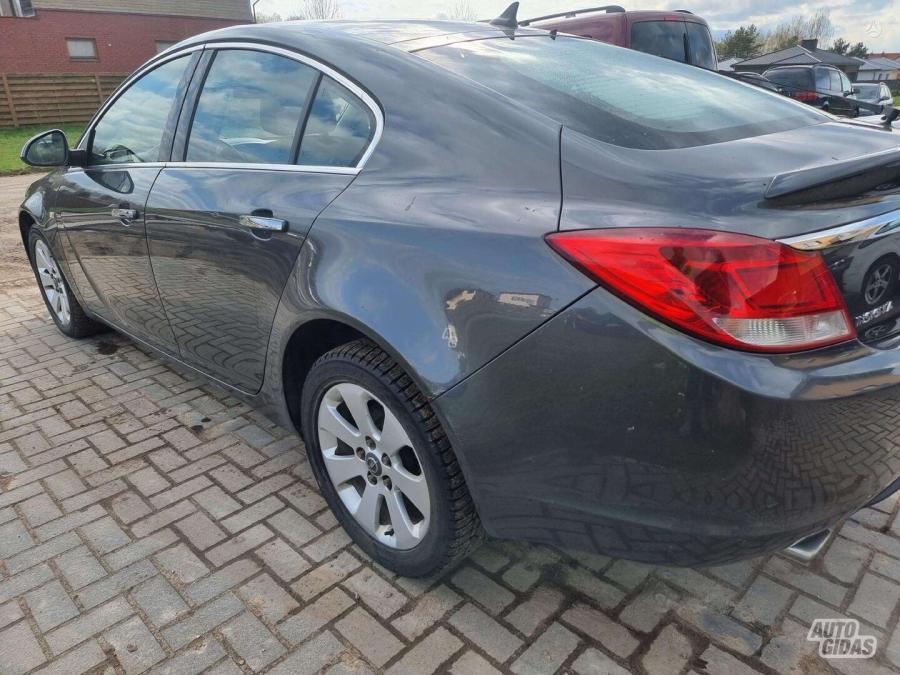 Grey Opel Insignia 2009 in Kaunas, with an engine capacity of 1.80 L and mileage of 278 thousand km for 2730 €, photo 7 on AUTOMOTO.COM.LV