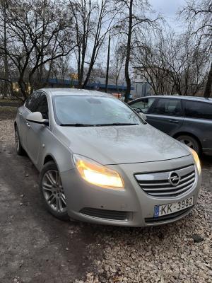 Grey Opel Insignia 2009 in Riga, with an engine capacity of 2.00 L and mileage of 298 thousand km for 2700 €, photo  on AUTOMOTO.COM.LV