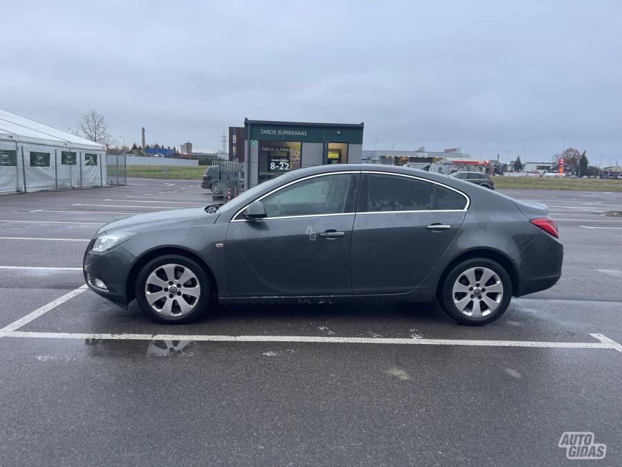 Grey Opel Insignia 2009 in Kaunas, with an engine capacity of 2.00 L and mileage of 280 thousand km for 3100 €, photo 3 on AUTOMOTO.COM.LV