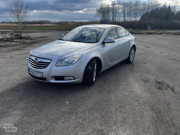 Grey Opel Insignia 2009 in Utena, with an engine capacity of 2.00 L and mileage of 325 thousand km for 2999 €, photo 2 on AUTOMOTO.COM.LV