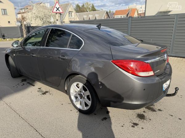 Grey Opel Insignia 2009 in Kaunas, with an engine capacity of 1.80 L and mileage of 306 thousand km for 2500 €, photo 8 on AUTOMOTO.COM.LV