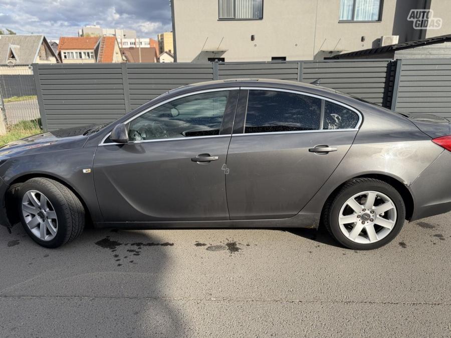 Pelēks Opel Insignia 2009 Kauņa, ar dzinēja tilpumu 1.80 L un nobraukumu 306 tūkst. km par 2500 €, foto 10 vietnē AUTOMOTO.COM.LV