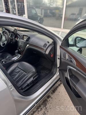 Pelēks Opel Insignia 2009 Rīga, ar dzinēja tilpumu 2.00 L un nobraukumu 188 tūkst. km par 3000 €, foto 4 vietnē AUTOMOTO.COM.LV